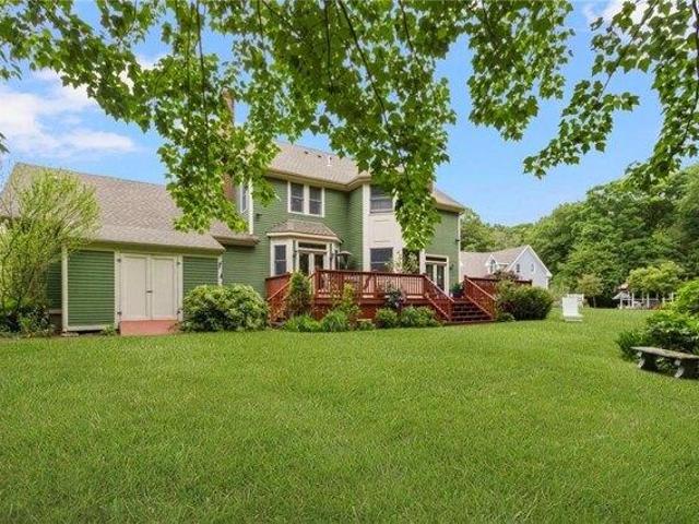 house with 4 bedroom, Barrington RI ES103588756