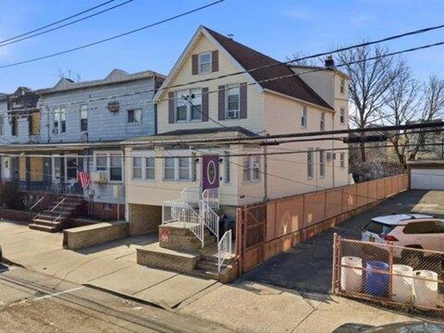 house with 4 bedroom, Bayonne NJ DLS102029772