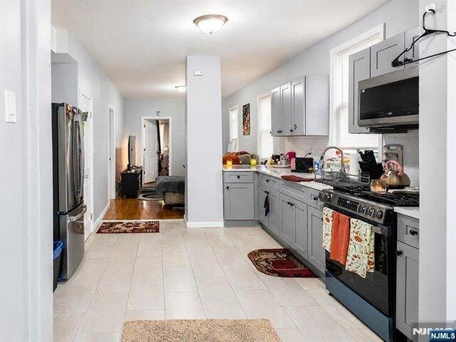 house with 4 bedroom, Bayonne NJ DS104113258