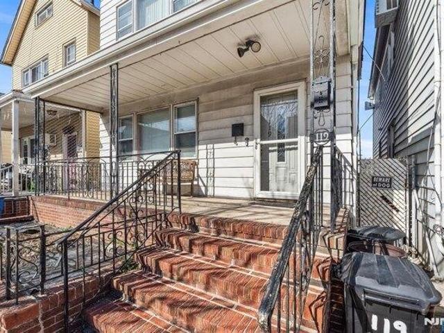 house with 4 bedroom, Bayonne NJ ES104265498