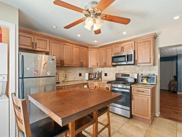house with 4 bedroom, Bayonne NJ ES104261627