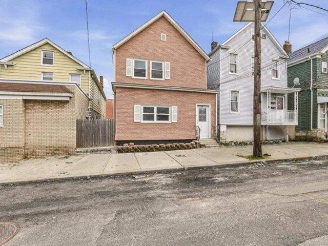 house with 4 bedroom, Bayonne NJ ES104262313