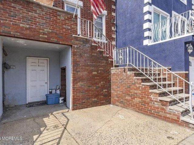 house with 4 bedroom, Bayonne NJ ES104352476