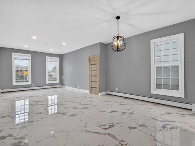 house with 4 bedroom, Bayonne NJ ES104720645