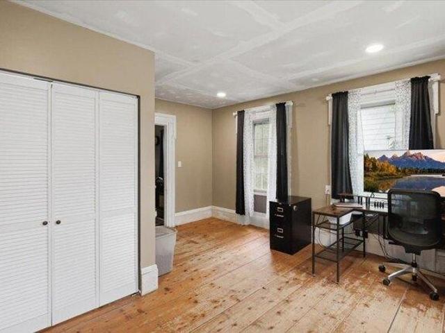 house with 4 bedroom, Bennington VT ES105107339