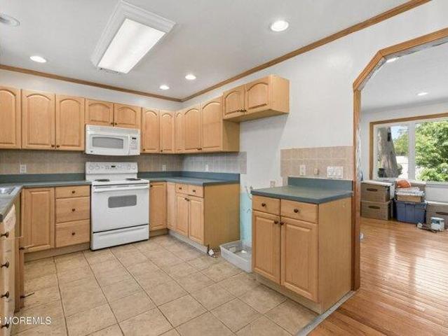 house with 4 bedroom, Beachwood NJ ES105176338