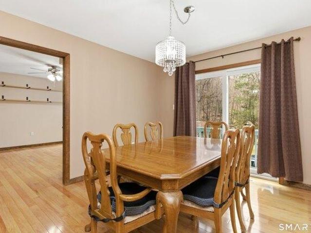 house with 4 bedroom, Beacon Falls CT DS101800875