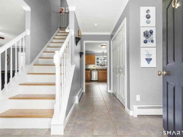 house with 4 bedroom, Beacon Falls CT ES104789717