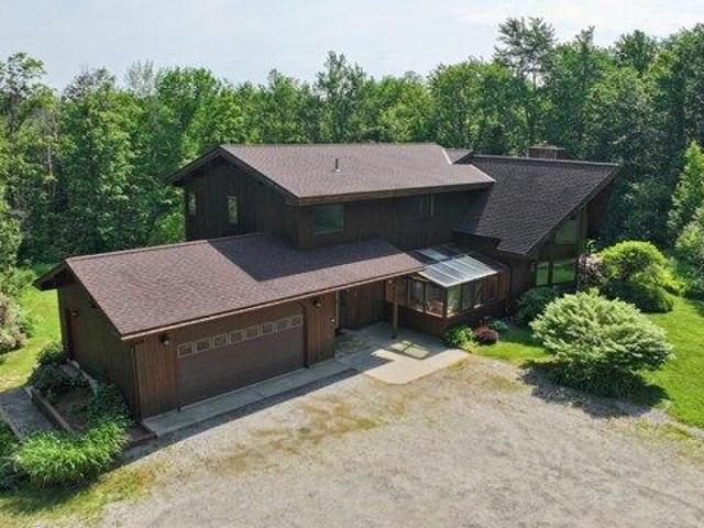 house with 4 bedroom, Becket MA ES105041090