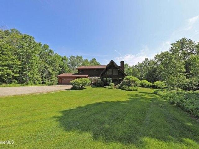 house with 4 bedroom, Becket MA ES105292272