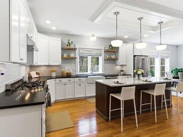 house with 4 bedroom, Bedford MA DLS102708609