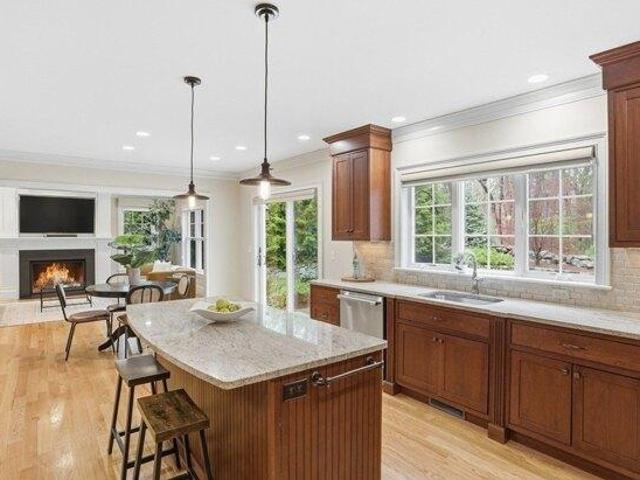 house with 4 bedroom, Bedford MA DS102476721