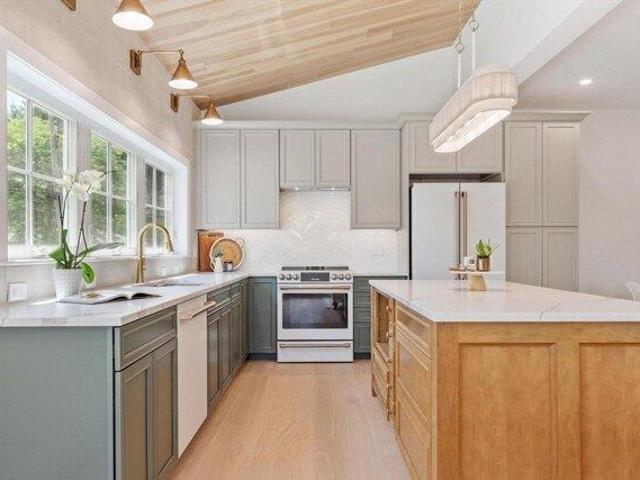 house with 4 bedroom, Bedford MA ES104076950