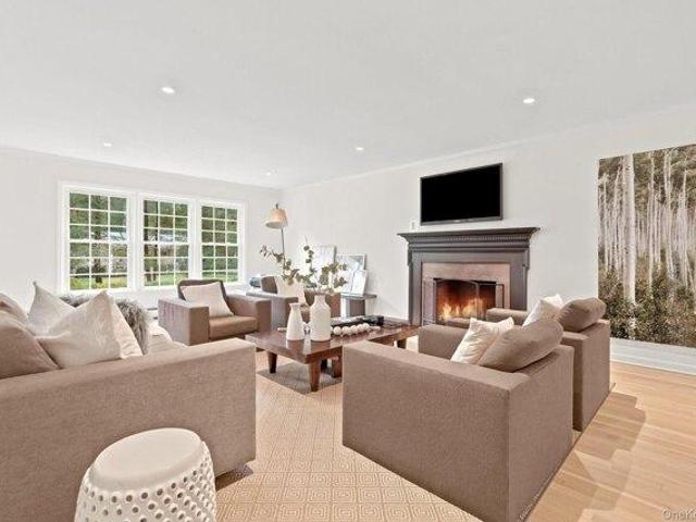 house with 4 bedroom, Bedford NY ES104907932