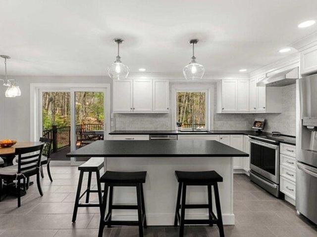 house with 4 bedroom, Bedford NH DLS102154770