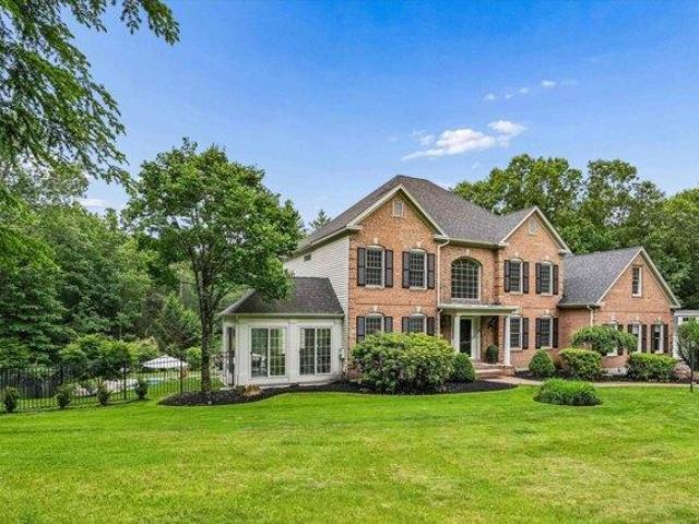 house with 4 bedroom, Bedford NH DS104296485