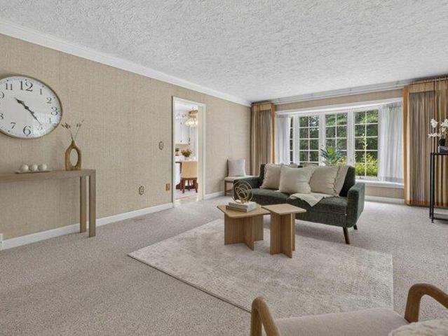 house with 4 bedroom, Bedford NH DS103602507