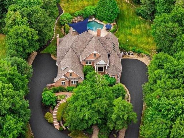 house with 4 bedroom, Bedford NH ES104540737