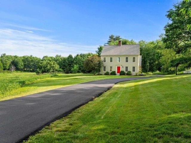 house with 4 bedroom, Bedford NH ES104569520