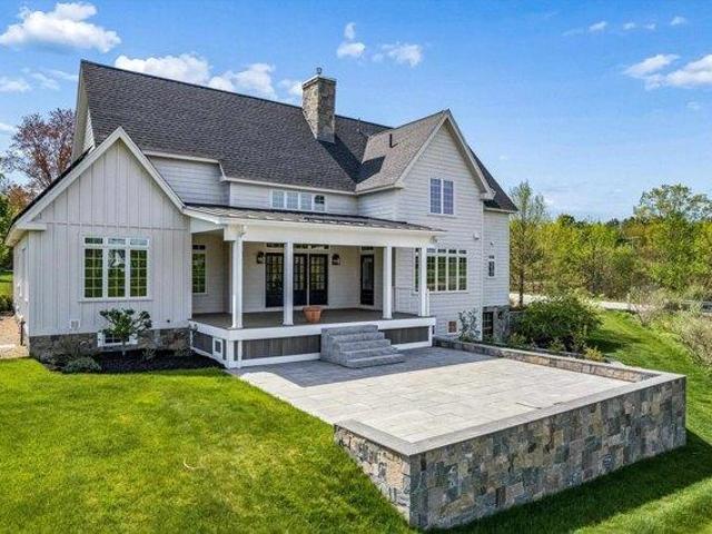 house with 4 bedroom, Bedford NH ES104831394