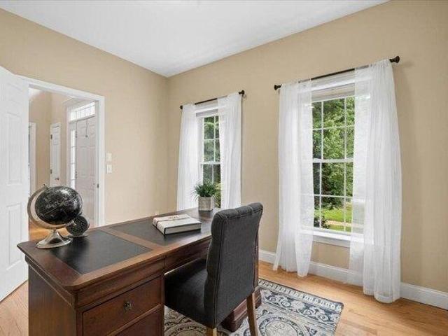 house with 4 bedroom, Bedford NH ES105109598