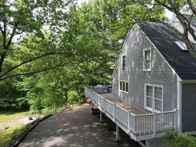 house with 4 bedroom, Bedford NH ES105192426
