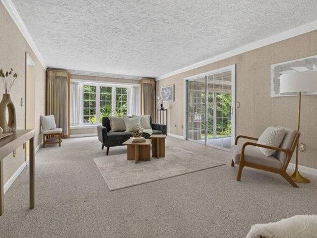 house with 4 bedroom, Bedford NH ES103602507