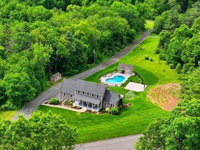 house with 4 bedroom, Belchertown MA ES103497772