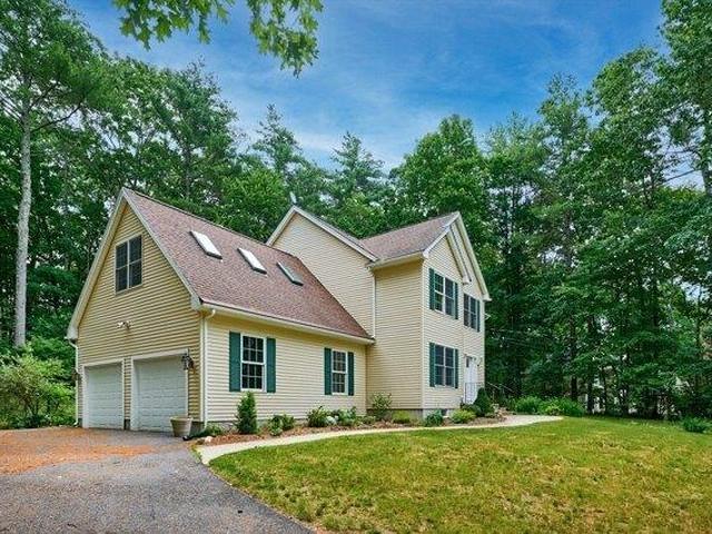 house with 4 bedroom, Belchertown MA ES105013557