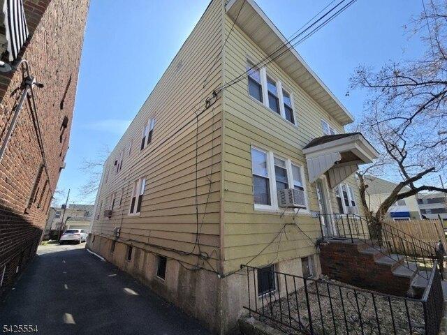 house with 4 bedroom, Belleville NJ DLS102728963