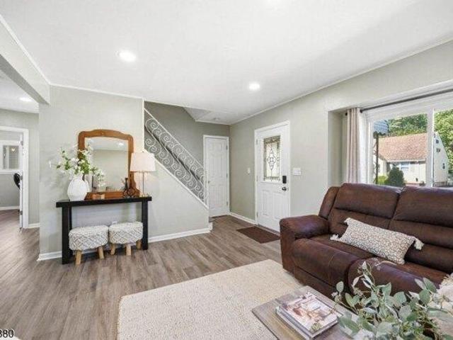 house with 4 bedroom, Belleville NJ DS104234397