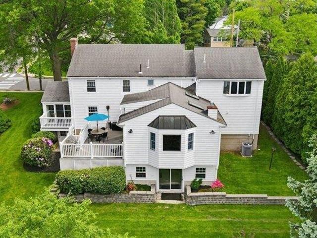 house with 4 bedroom, Belmont MA DLS103072123