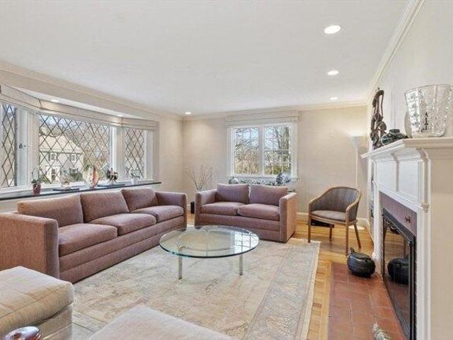 house with 4 bedroom, Belmont MA DS103158318