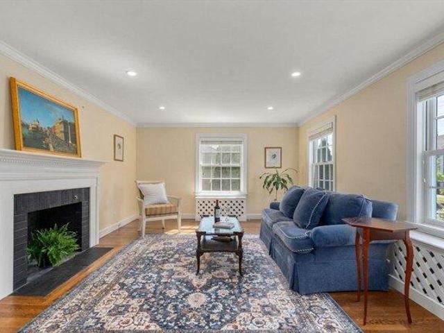 house with 4 bedroom, Belmont MA ES104076991