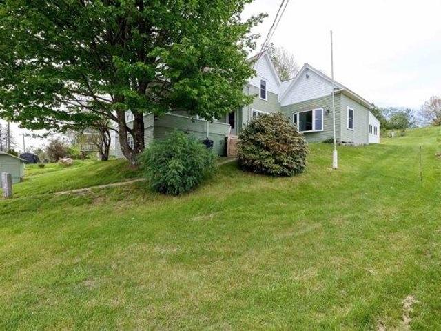 house with 4 bedroom, Belmont NH ES103222877