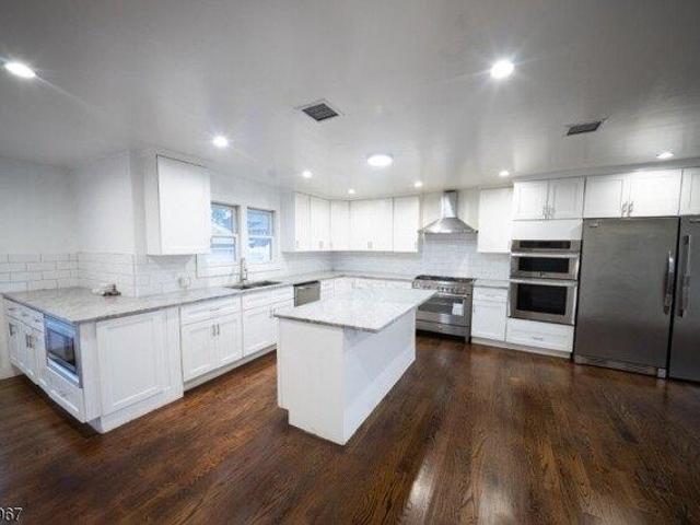 house with 4 bedroom, Bergenfield NJ DS104407660