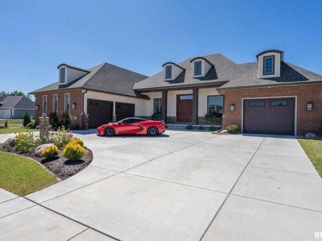 house with 4 bedroom, Bettendorf IA DLS88247381
