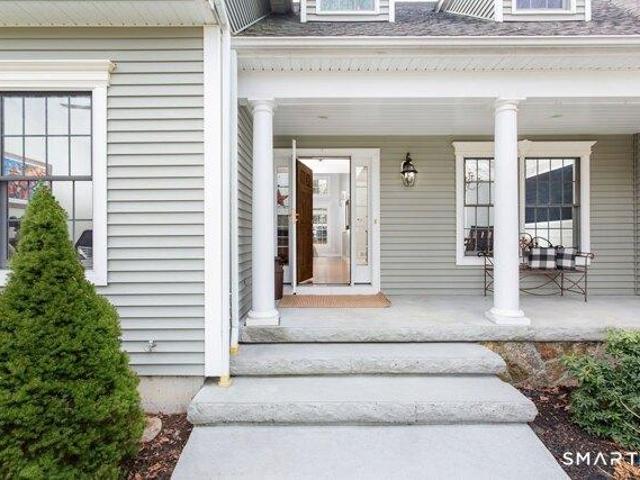 house with 4 bedroom, Bethel CT DLS102478470