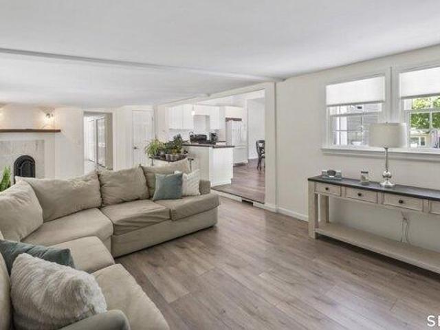 house with 4 bedroom, Bethel CT DLS102827024