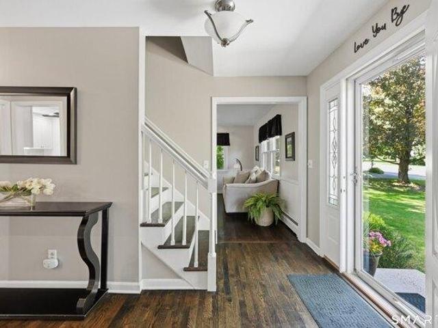 house with 4 bedroom, Bethel CT ES104761352