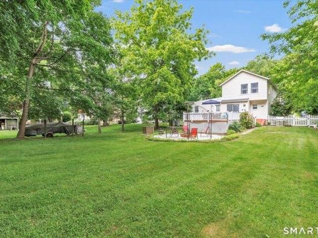 house with 4 bedroom, Bethel CT ES104149345