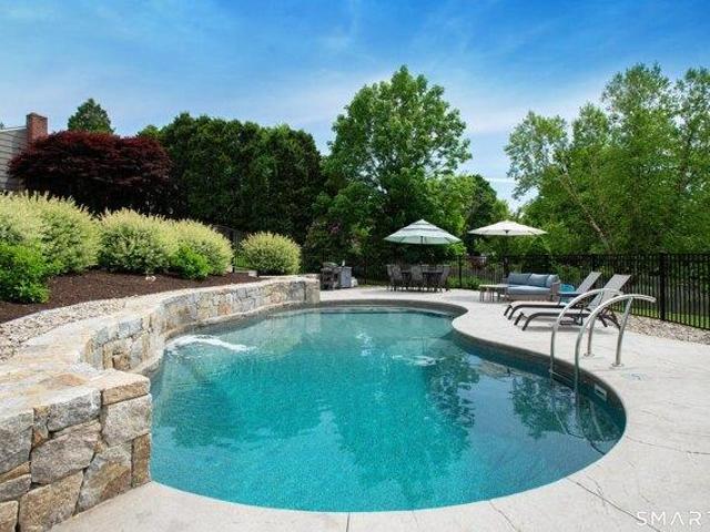 house with 4 bedroom, Bethel CT ES104233555