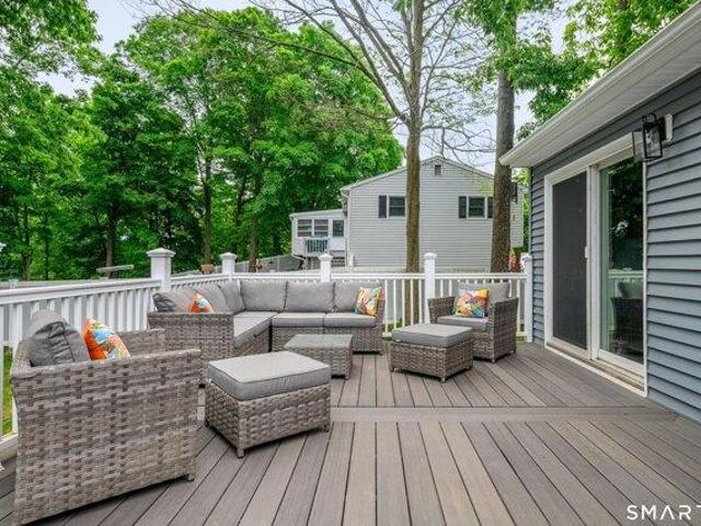 house with 4 bedroom, Bethel CT ES105440901