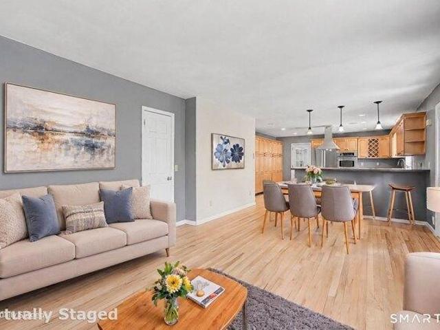 house with 4 bedroom, Bethel CT ES105143880