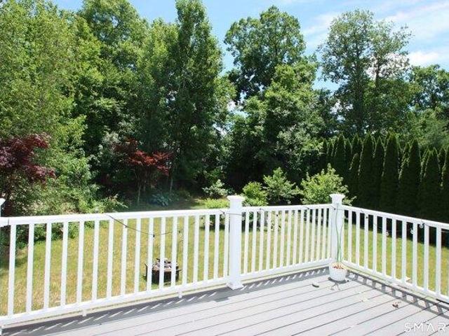 house with 4 bedroom, Bethel CT ES105193112