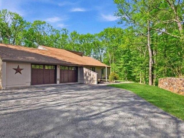 house with 4 bedroom, Beverly MA DLS102445528