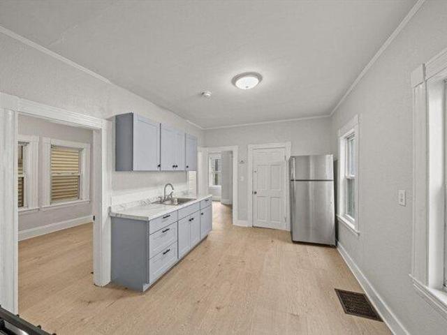 house with 4 bedroom, Beverly MA DS102595266