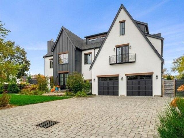 house with 4 bedroom, Beverly MA ES104263210