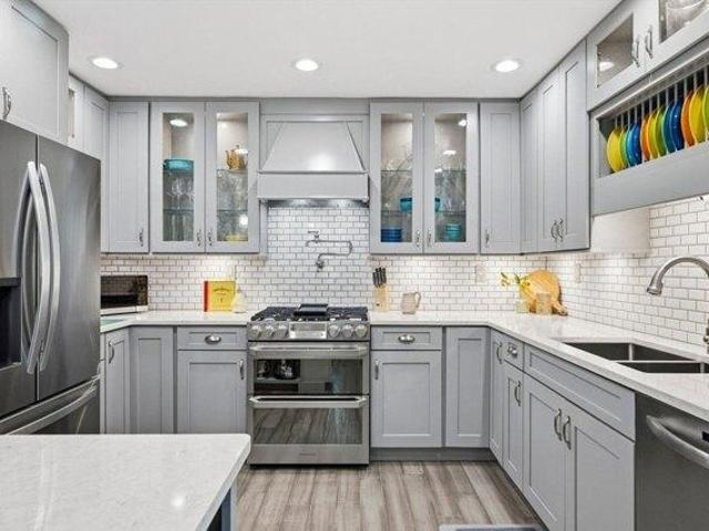 house with 4 bedroom, Beverly MA ES105114605