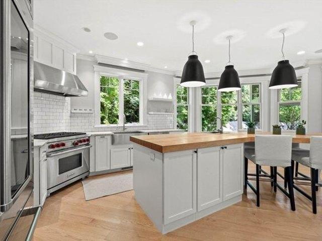 house with 4 bedroom, Beverly MA ES105113680